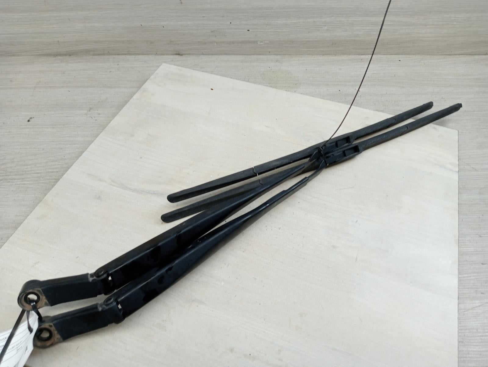 TOYOTA LANDCRUISER WIPER ARM FRONT (PAIR), 200 SERIES, 11/0703/21 2014 ...