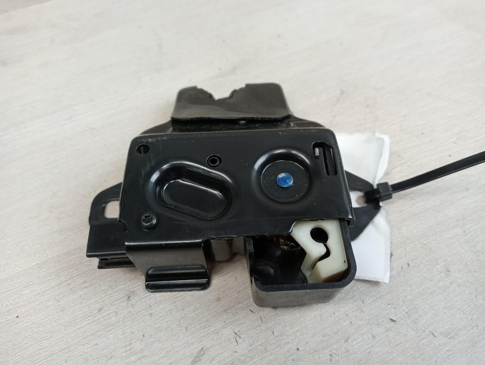 HOLDEN COMMODORE LOCK MECHANISM BOOTLID LATCH, VE-VF, 08/06-12/17 2008 ...