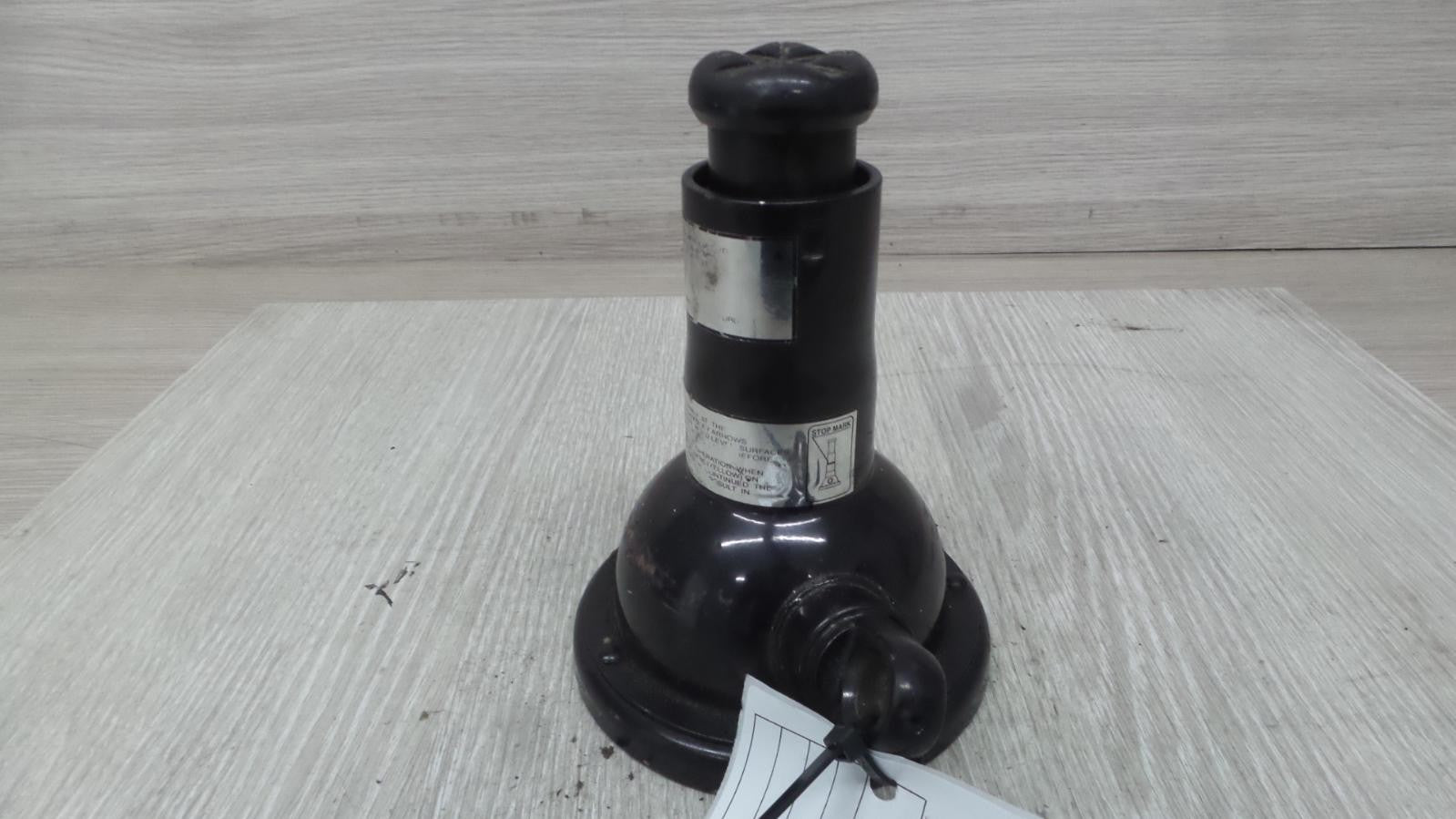 FORD RANGER JACK/TOOL KIT 4WD, PJ-PK, 12/06-06/11 2010 – JCS Parts Adelaide