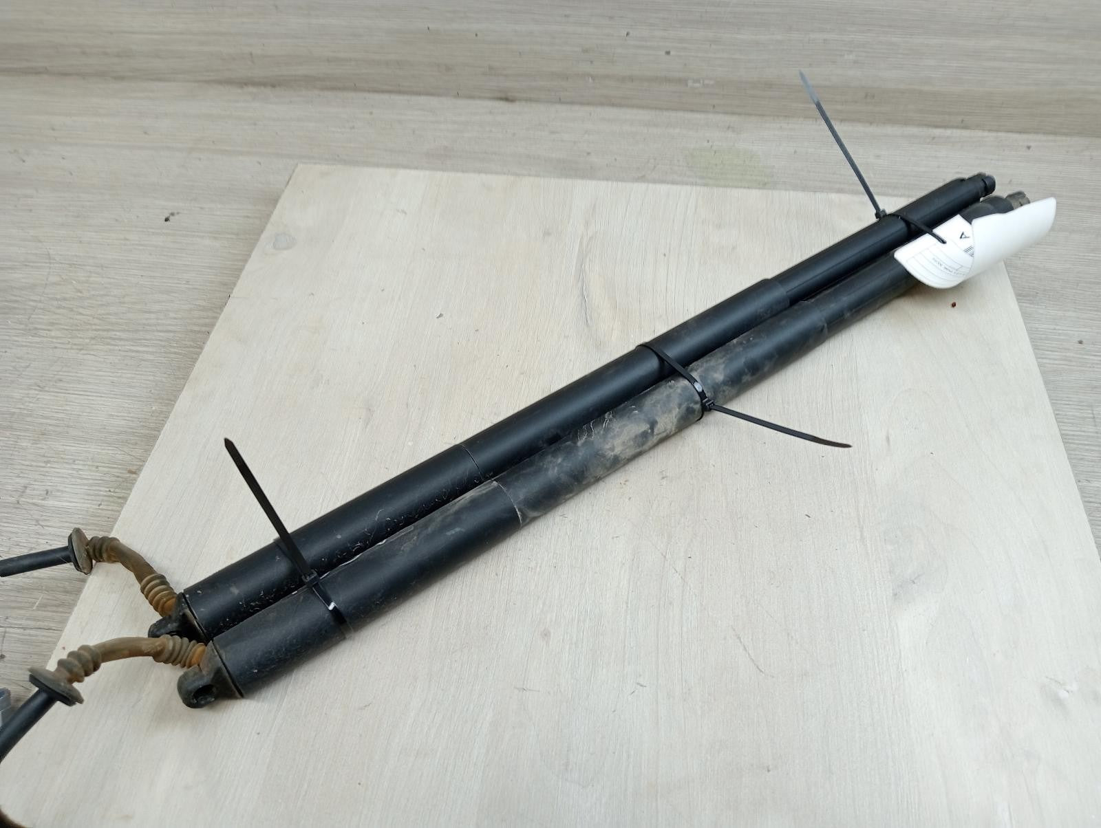 FORD PUMA HATCH STRUT JK, TAILGATE STRUT (PAIR), W/ POWER LIFT TYPE, 0 ...