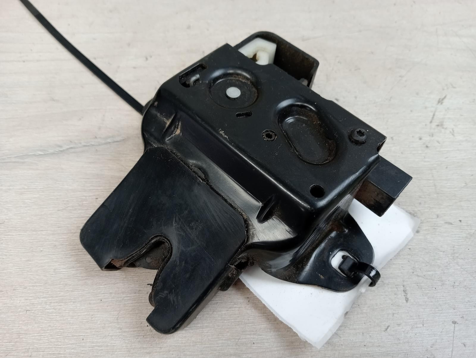 HOLDEN COMMODORE LOCK MECHANISM BOOTLID LOCK (ON REAR PANEL), VE-VF, 0 ...