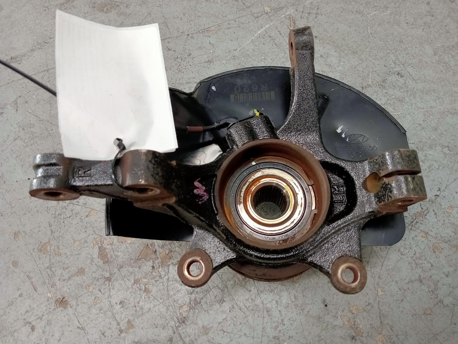 HYUNDAI IX35 RIGHT FRONT HUB ASSEMBLY LM SERIES, 4WD, DIESEL, 11/09-01 ...