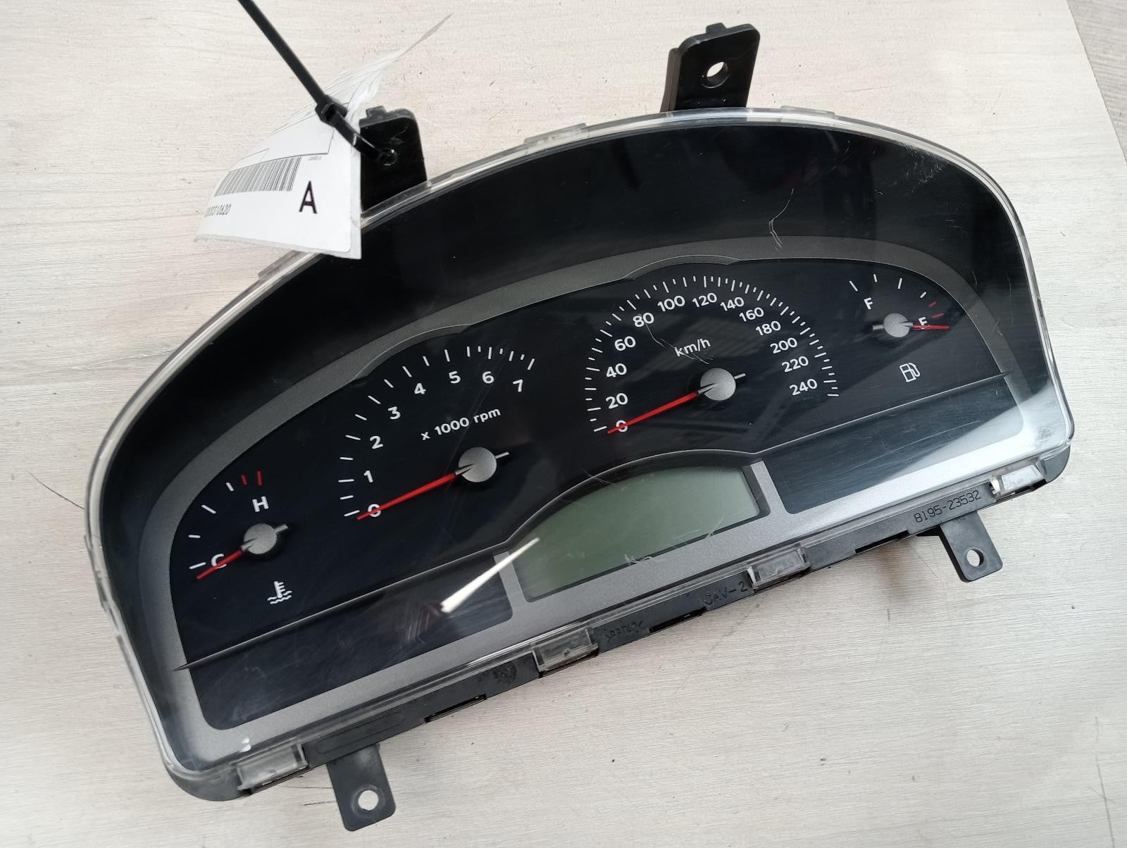 HOLDEN CREWMAN INSTRUMENT CLUSTER AUTO, STANDARD TYPE, VZ, 08/04-09/07 ...