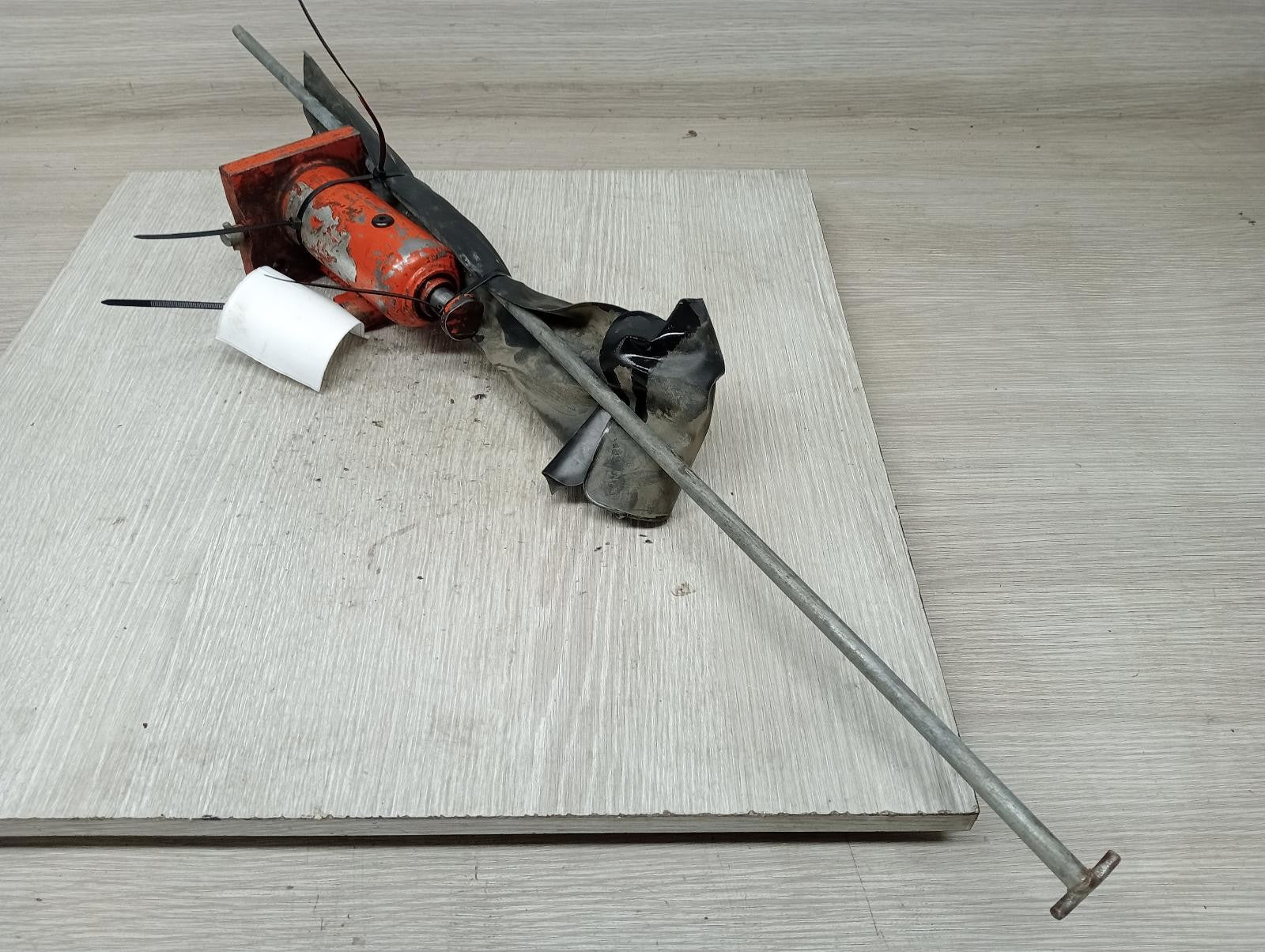 NISSAN NAVARA JACK/TOOL KIT D22, 12/01-08/15 2003 – JCS Parts Adelaide