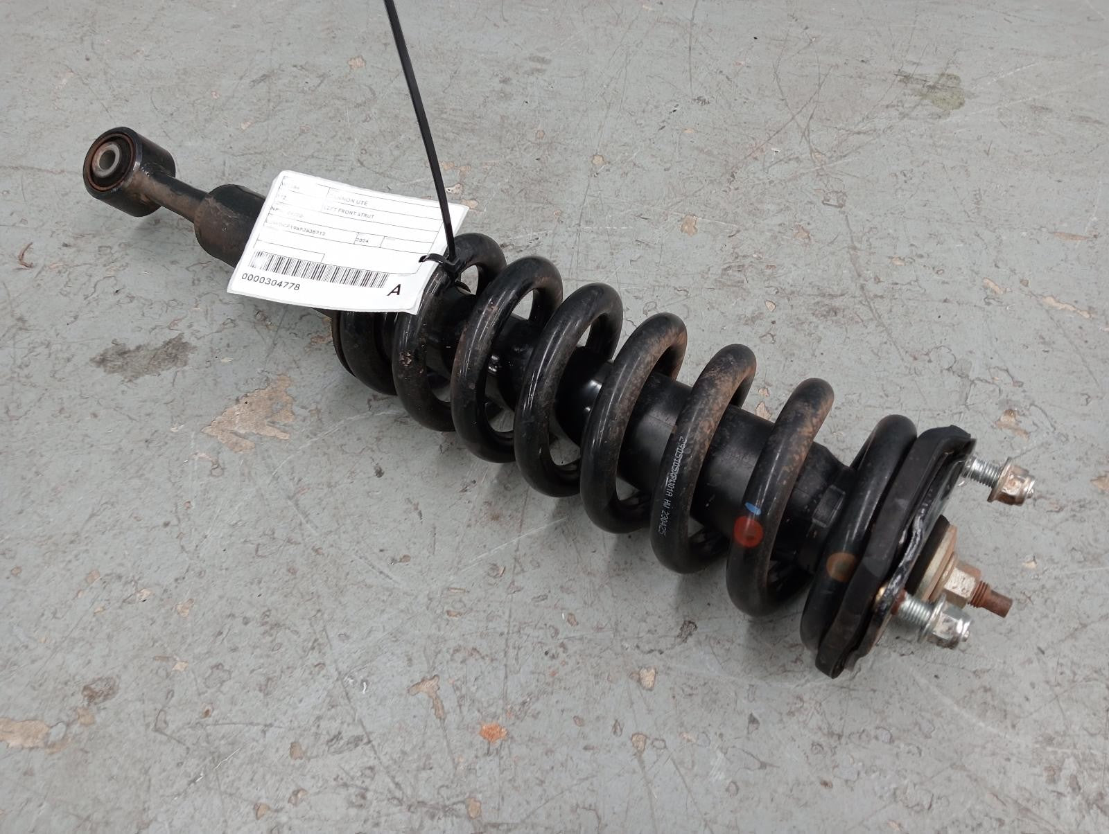 GREAT WALL CANNON UTE LEFT FRONT STRUT NPW, 09/20- 2024 – JCS Parts ...